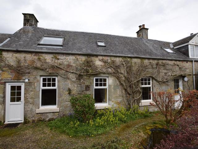 Farm House, Lethangie, Kinross KY13, 3 bed detached house to rent, £1,200 pcm | PrimeLocation