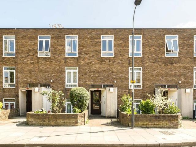 Farm Lane, London SW6 1 bed flat to rent £2,300 pcm £531 pw