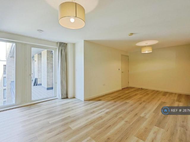 Farm Lane, London, SW6 3 bed flat to rent £3,700 pcm £854 pw