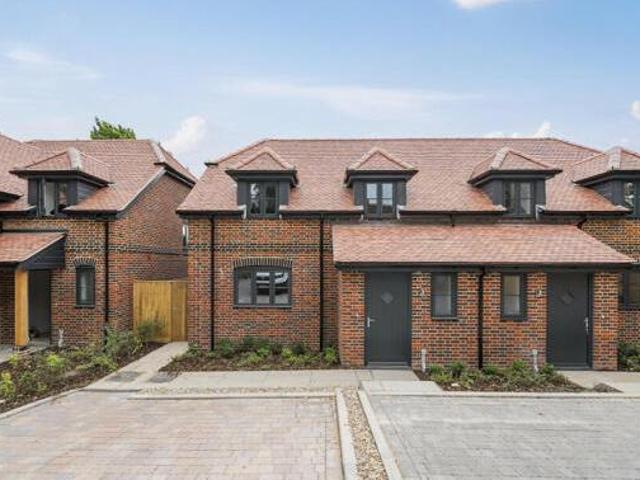 Farm Lane, Marlborough, 3 Bedroom Semi detached