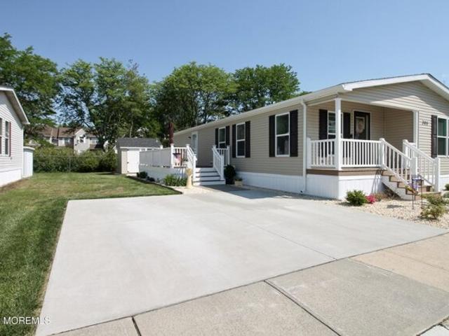 Farm Rd, Freehold, Property For Sale