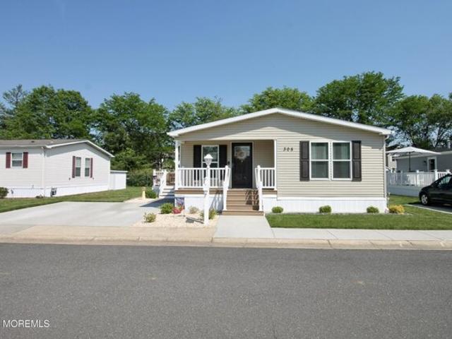 Farm Rd, Freehold, Property For Sale