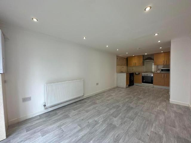 Farm Road, Glasgow G41 4 bed detached house to rent £2,300 pcm £531 pw