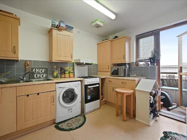 Farm Road, Harlesden NW10, 1 bed flat to rent, £1,300 pcm | PrimeLocation