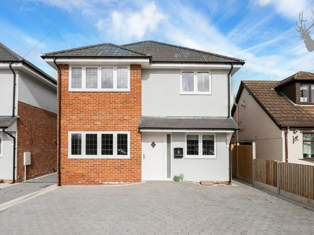 Farm Road, Rainham RM13, 4 bed property to rent, £3,000 pcm | PrimeLocation