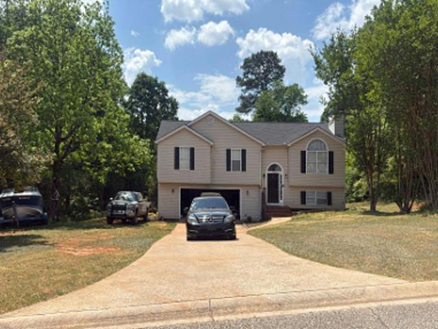 Farmbrook Ln