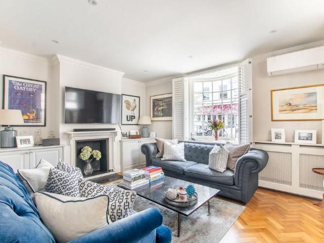 Farmer Street, Hillgate Village, W8 3 bed end of terrace house to rent £6,899 pcm £1,592 pw