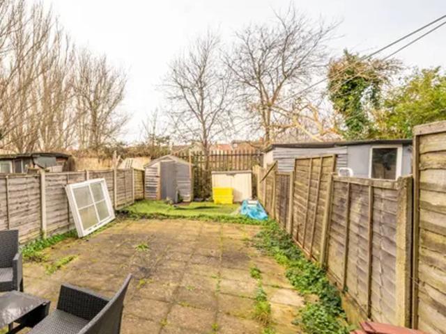 Farmer Road, London, E10 5DJ, United Kingdom | 6 bed townhouse for rent #154604625 | Rentberry