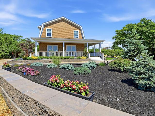 Farmhouse with garden