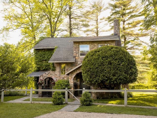 Farmhouse with garden