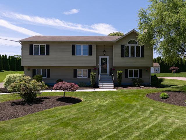 Farmhouse with pool