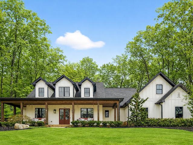 Farmhouse with pool
