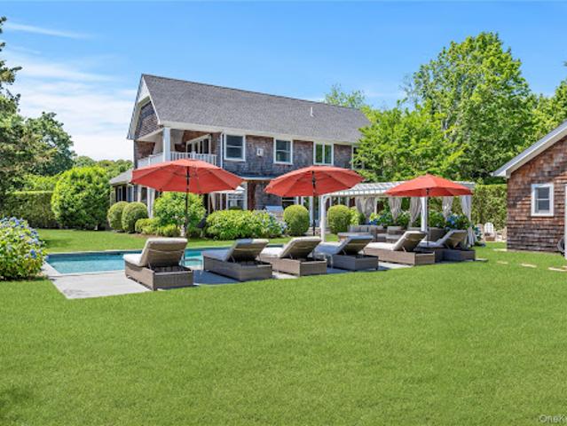Farmhouse with pool