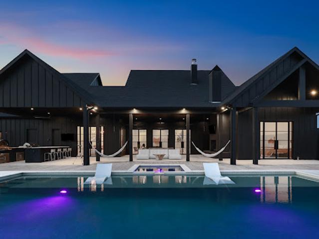 Farmhouse with pool