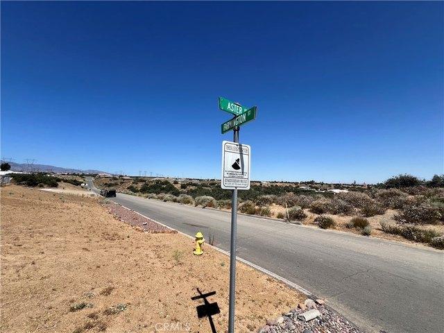Farmington, Oak Hills, CA 92344