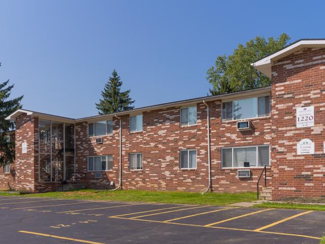 Farmington Court Apartments