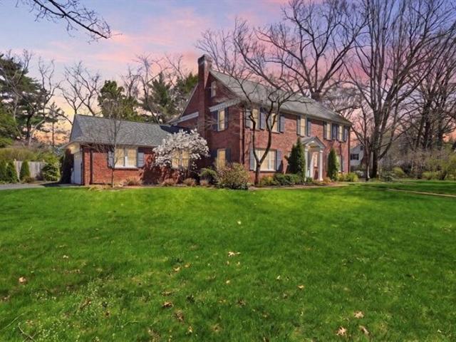 Farmington Rd, Longmeadow, Home For Sale