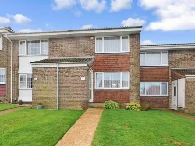 Farncombe Way Whitfield CT16 2 bed terraced house to rent £1.