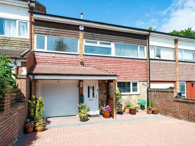 Farnborough Village, Contessa Close, Orpington, 4 Bedroom Terraced