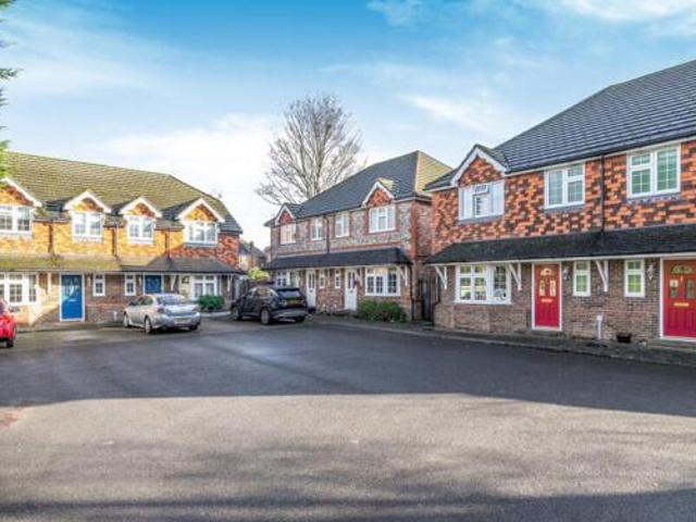 Farnborough, Lantern Close, Orpington, 3 Bedroom Semi detached