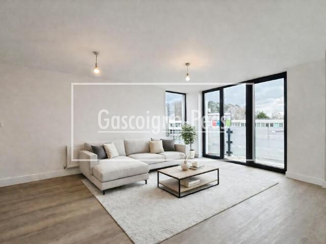 Farnborough Road, Farnborough, GU14 2 bed apartment to rent £1,650 pcm £381 pw