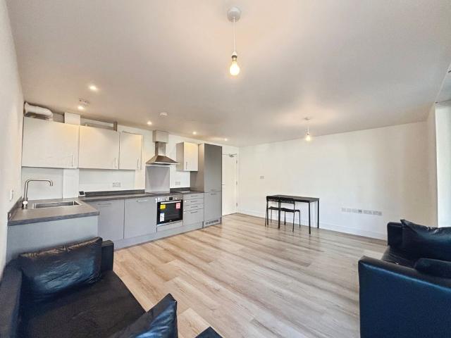 Farnborough Road, Farnborough, Hampshire, GU14