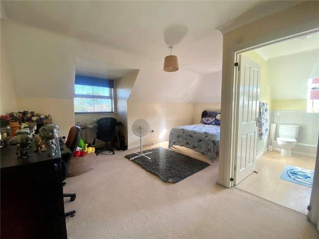 Farnborough Road, Farnborough, Hampshire, GU14