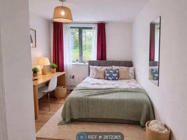 Farndale Court, Master Gunner Place, London, SE18 4GH, United Kingdom | Room for rent #167075784 | Rentberry
