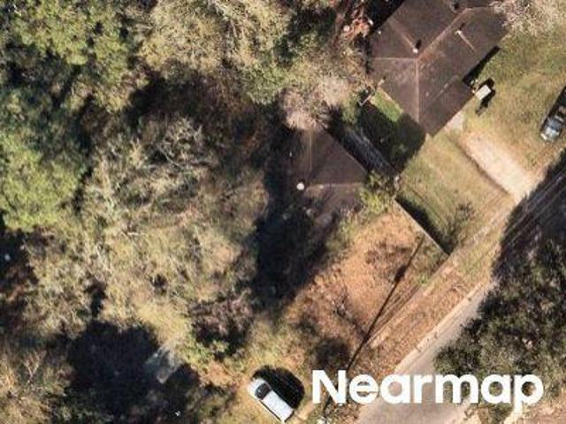 Farnell Dr