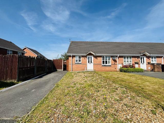 Farnham Close, Southdene L32, 2 bed semi detached bungalow to rent, £875 pcm | PrimeLocation