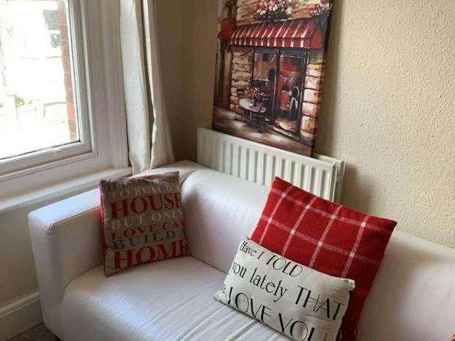 Farnham Road, Onslow, Guildford, GU2