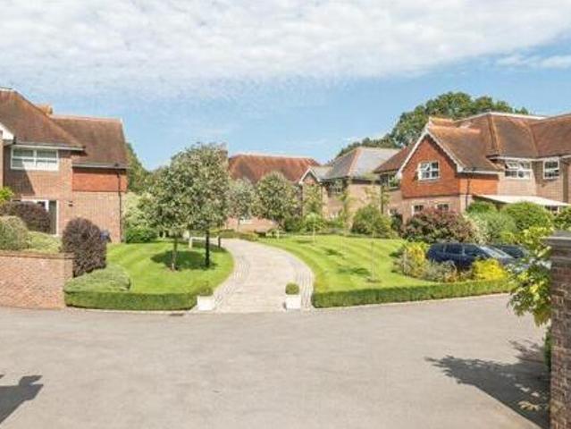 Farnham Road, Liss, 2 Bedroom Flat