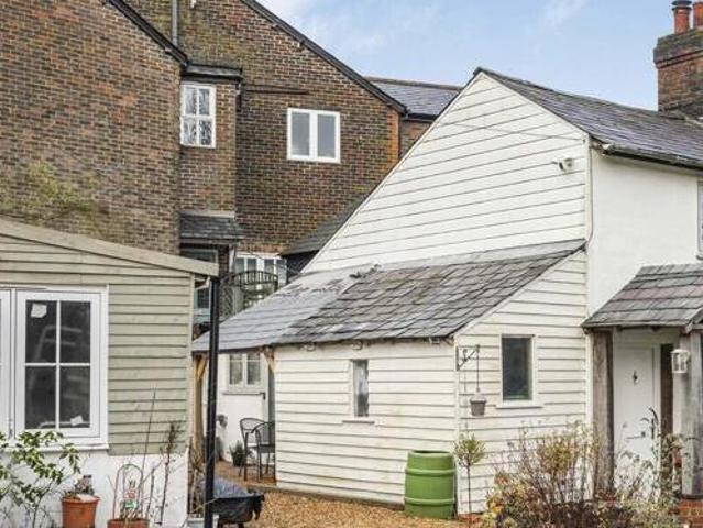 Farnham Road, Sheet, 2 Bedroom Semi detached