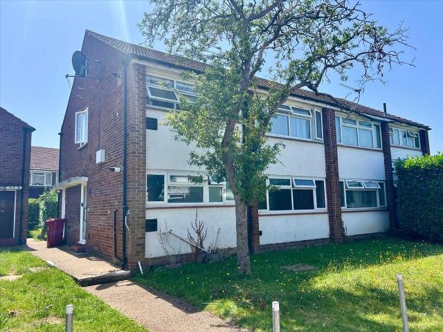 Farnham Road, Slough SL1, 2 bed maisonette to rent, £1,450 pcm | PrimeLocation