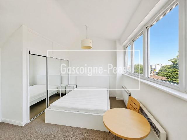 Farnham Road, Slough SL2, 1 bed flat to rent, £1,200 pcm | PrimeLocation