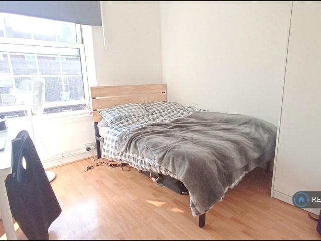 Farnley House, London, SW8 5 bed maisonette to rent £4,300 pcm £992 pw