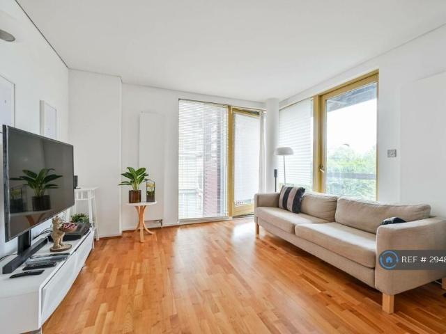 Farnsworth Court, London, SE10 1 bed flat to rent £1,999 pcm £461 pw