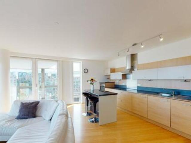 Farnsworth Court, West Parkside, 3 Bedroom Apartment