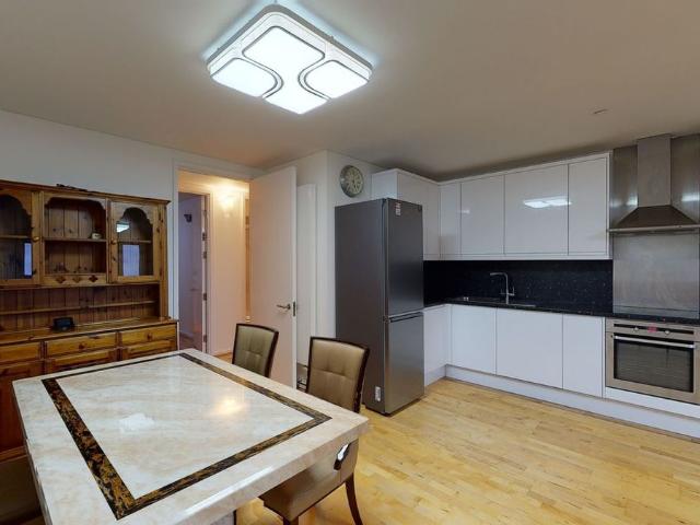 Farnsworth Court, West Parkside, London SE10, 2 bed flat to rent, £2,200 pcm | PrimeLocation