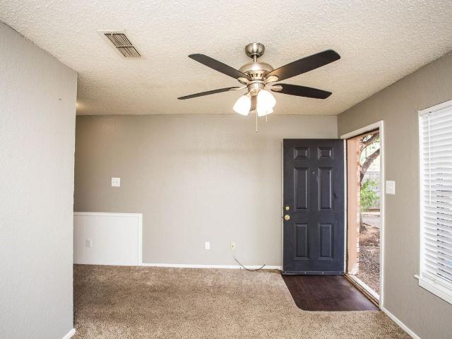 Farrar West Apartments South 1 Bedroom Apartment for Rent at 5715 66th St, Lubbock, TX 79424