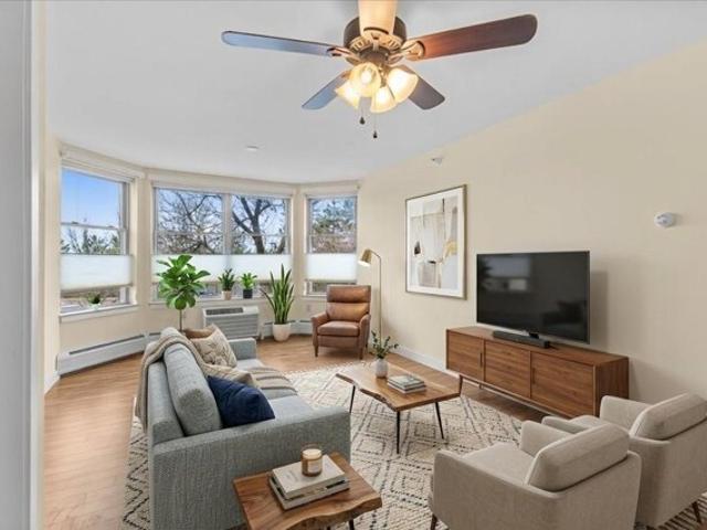 Farrell St Apt,south Burlington, Condo For Sale