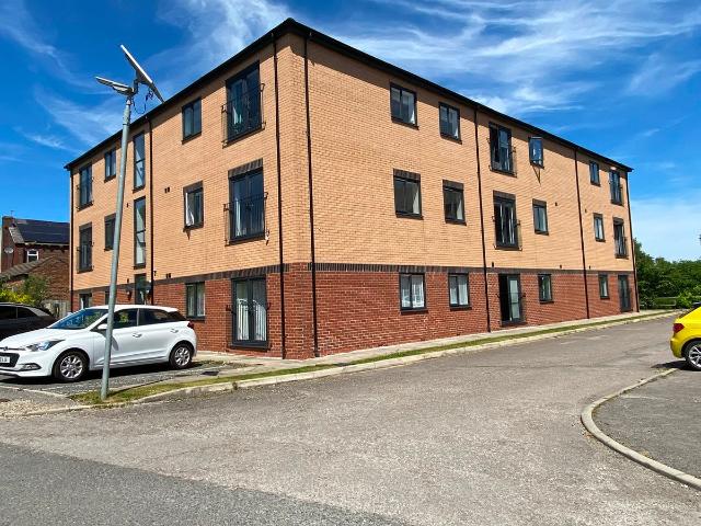 Farrier Close, Pendlebury M27, 2 bed flat to rent, £1,125 pcm | PrimeLocation