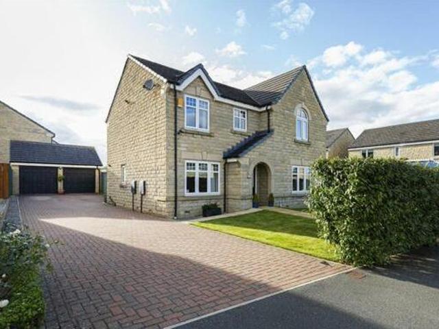 Farriers Way, Lindley, 4 Bedroom Detached