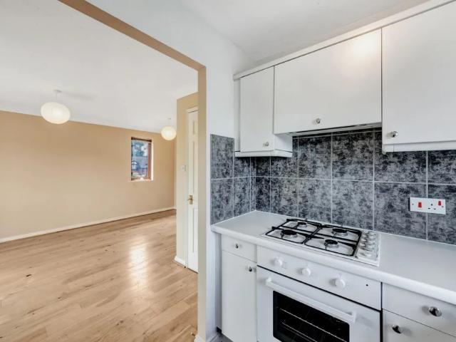 Farriers Road, EPSOM