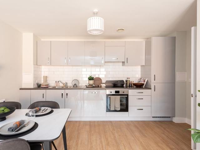 Farrow House, 10 Market Street Newbury RG14, 2 bed flat to rent, £1,700 pcm | PrimeLocation