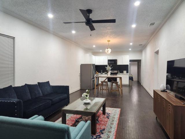 FAST APPROVAL • MoveIn Ready furnished Rooms • All