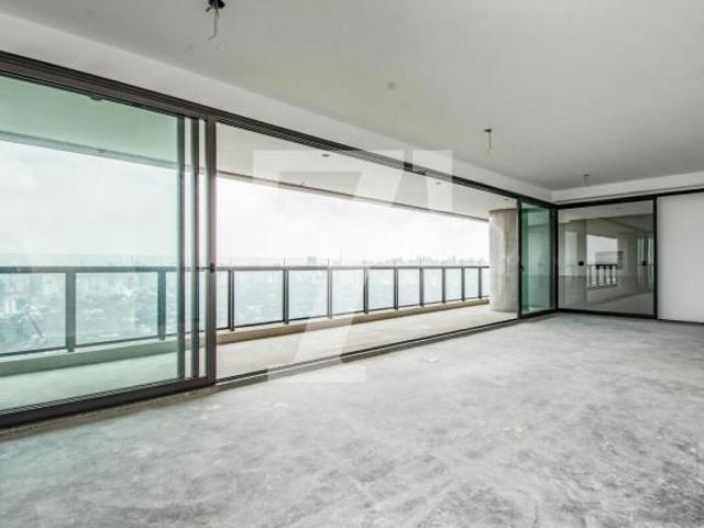 Andar alto no Itaim, exclusividade FASANO