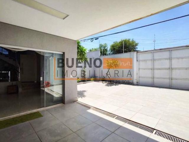 Fascinante casa com 4 dormitórios, duas suítes, espaço gourmet e piscina à venda, 300 m² por R$ 1.45