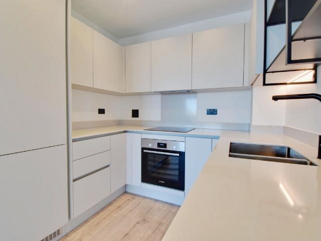 Fauna Walk, Watford, Hertfordshire WD24, 2 bed flat to rent, £2,000 pcm | PrimeLocation