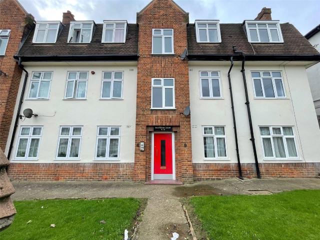 Faversham Court, London SE6, 2 bed flat to rent, £1,800 pcm | PrimeLocation